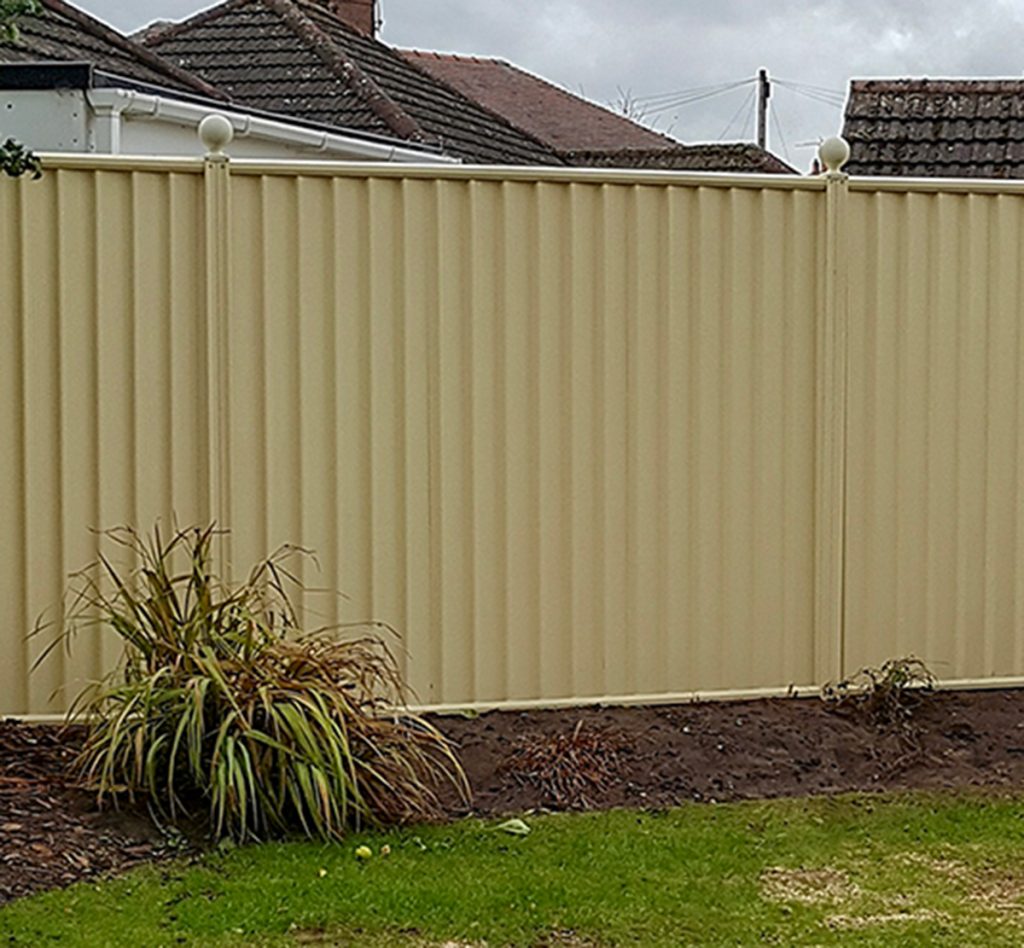 Extra Wide Cream Fence with Flat Caps | ColourFence