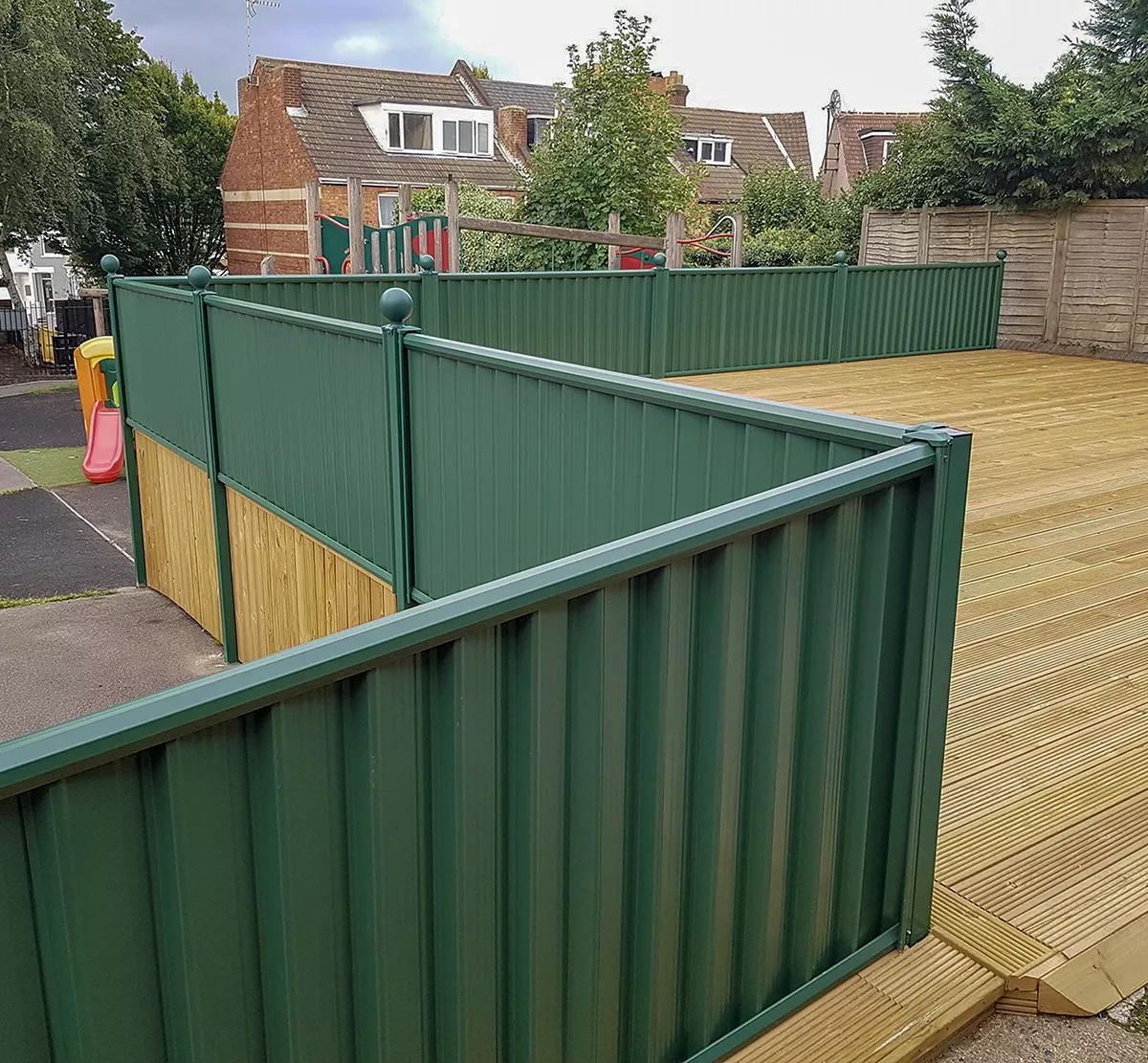 ColourFence Green Fence with Ball Caps | ColourFence